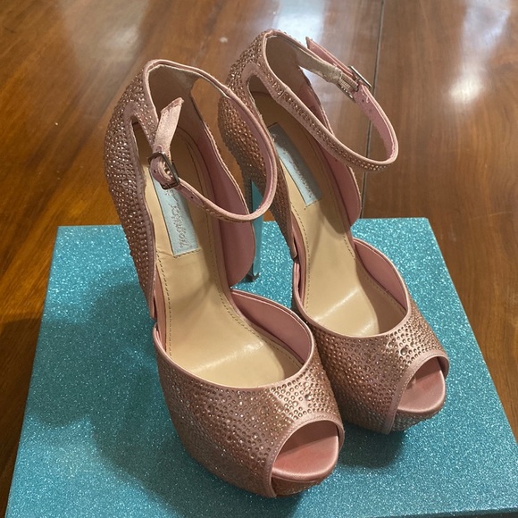 Blue by Betsey Johnson | Shoes | Betsey Johnson Pink Ringtones Satin ...